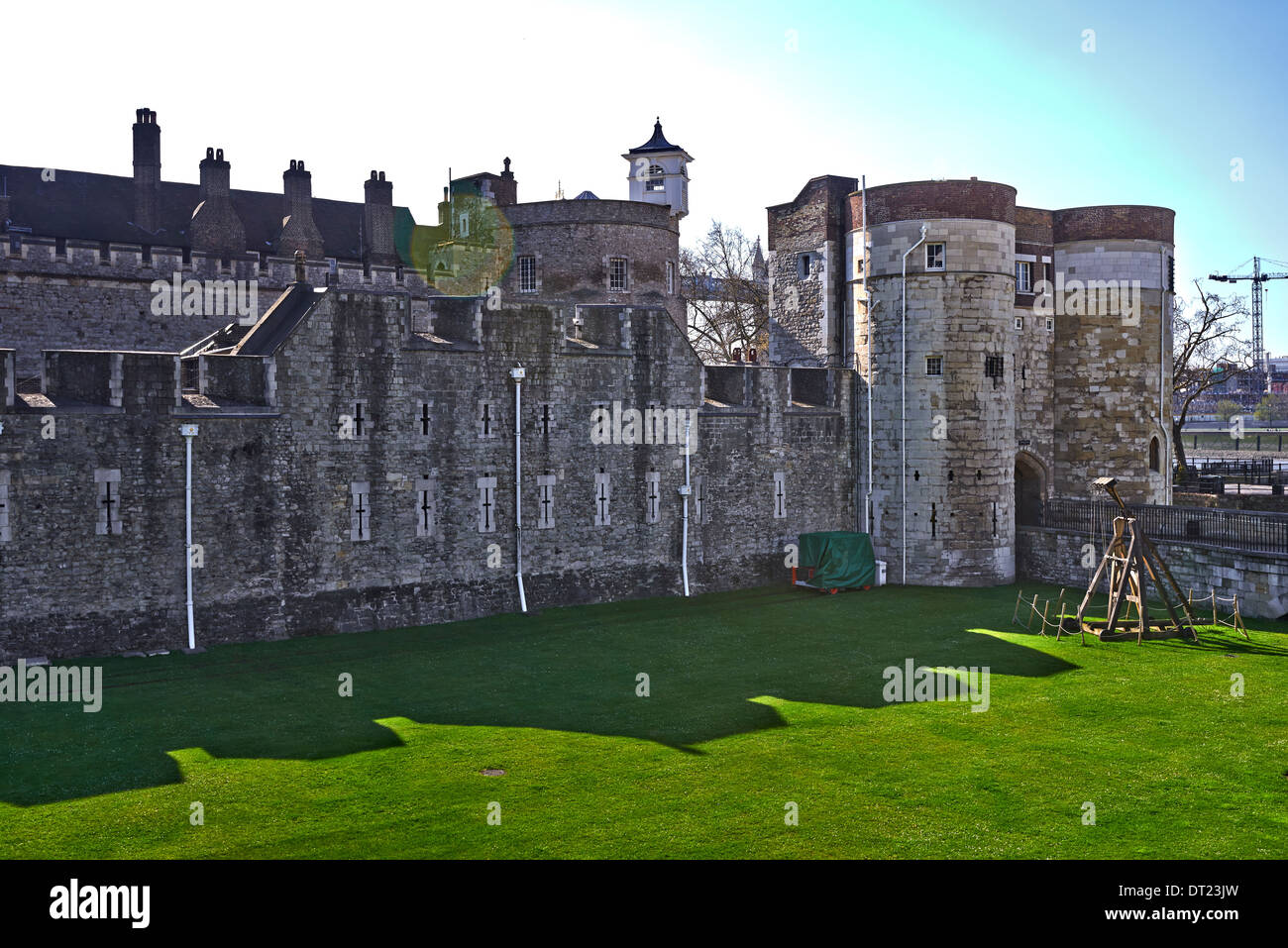 The Tower of London: Her Majesty's Royal Palace and Fortress, more ...