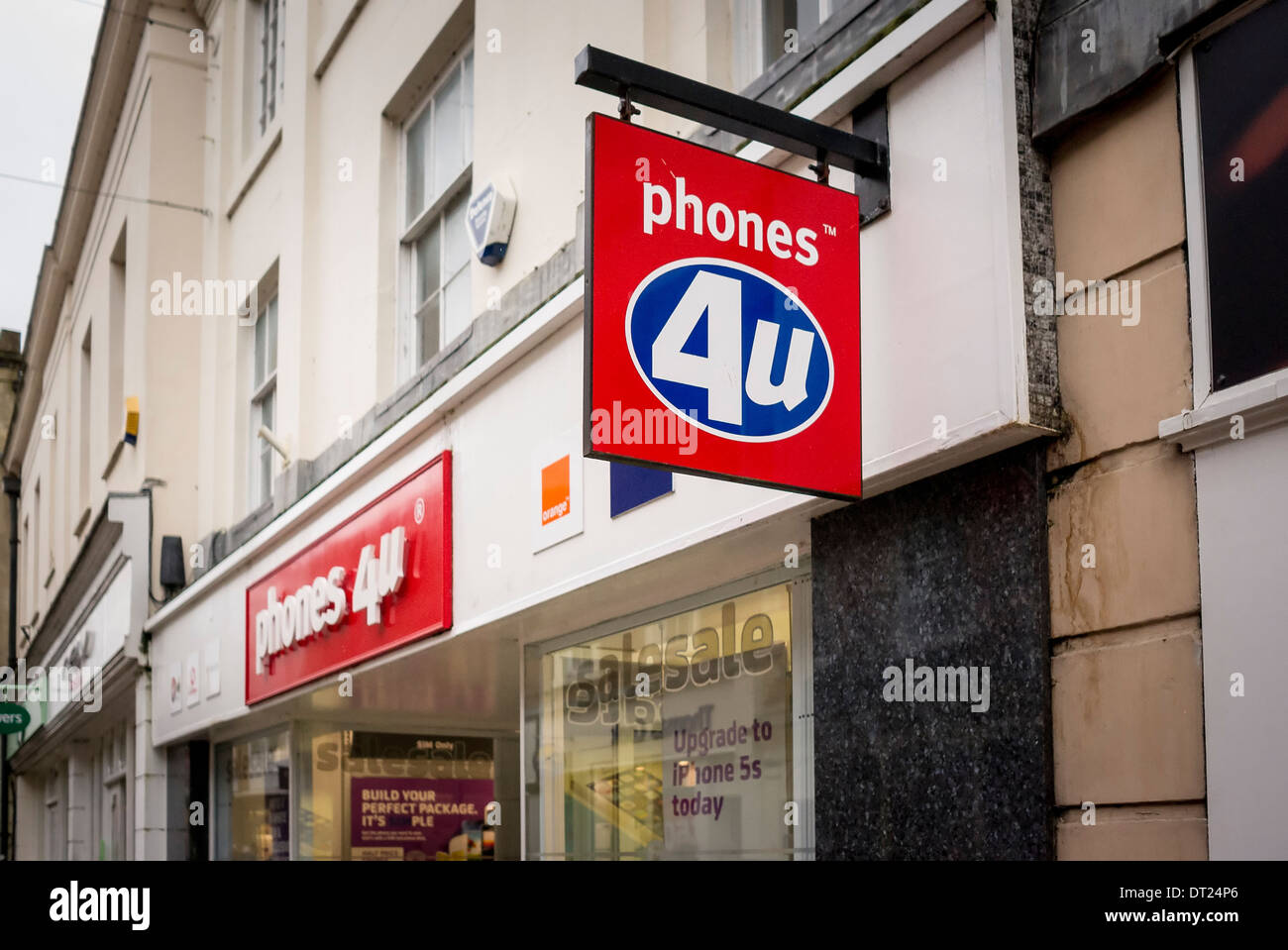 Shop phones 4u in Devizes UK Stock Photo - Alamy