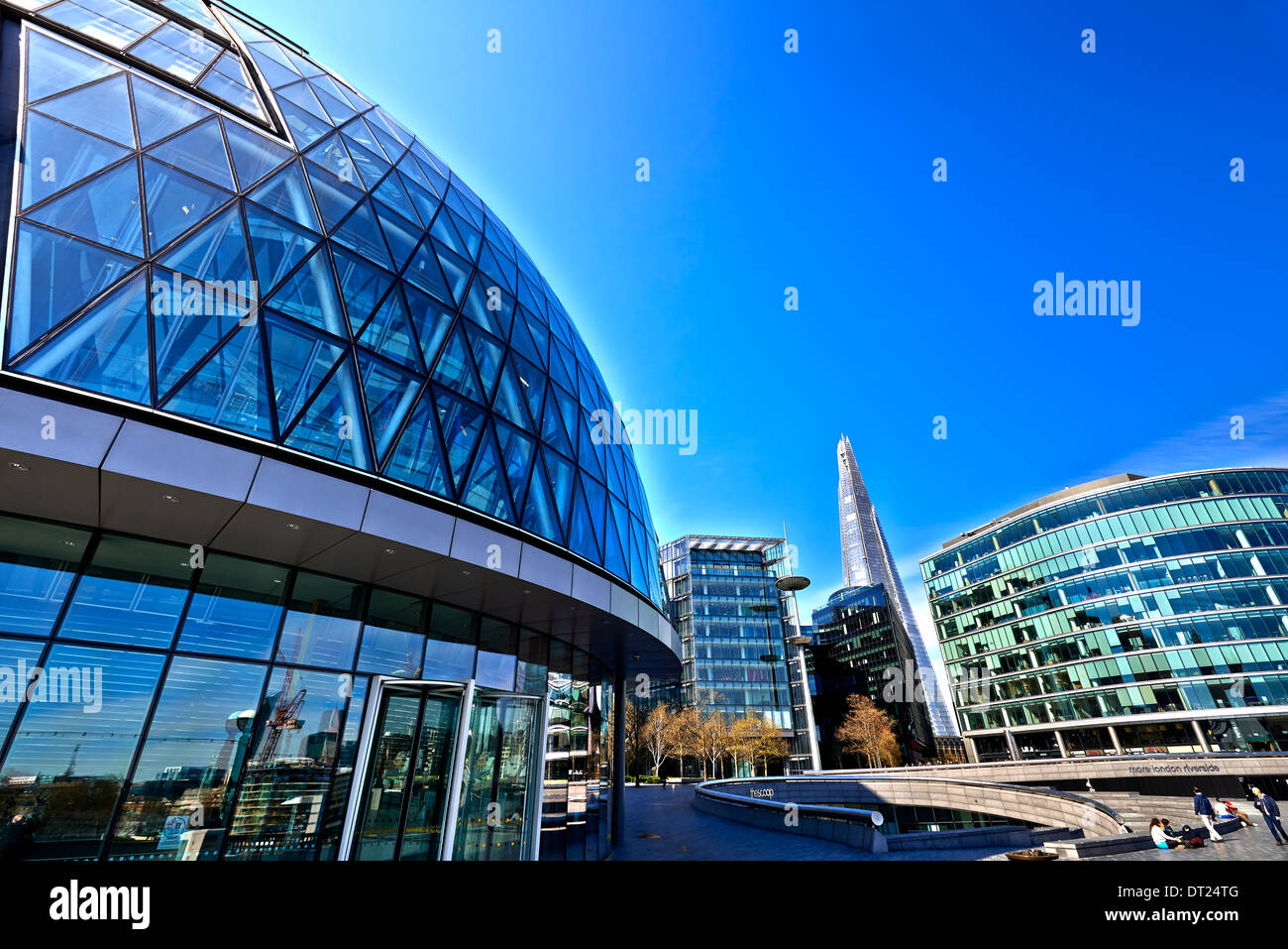 Building around Scoop and City Hall London Scoop is an outdoor ...