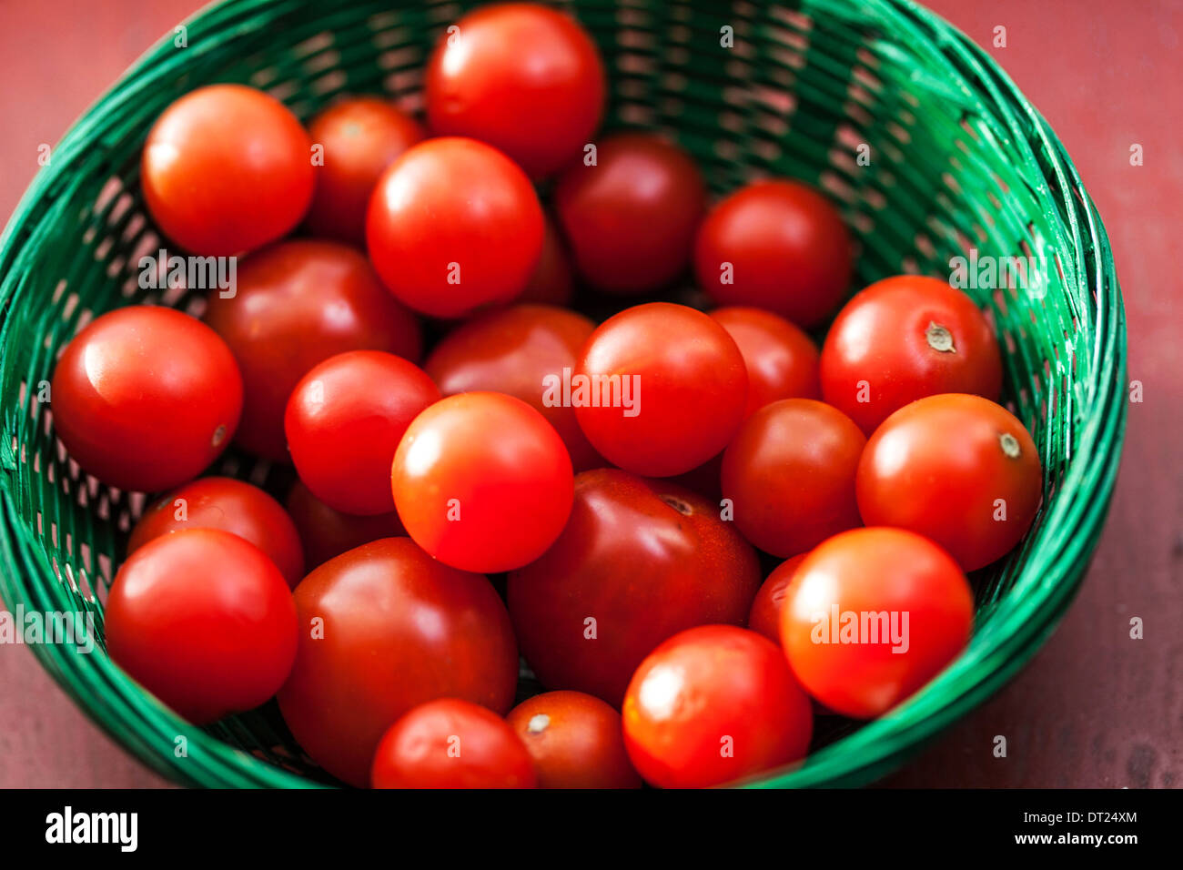 Baby tomatoes hi-res stock photography and images - Alamy