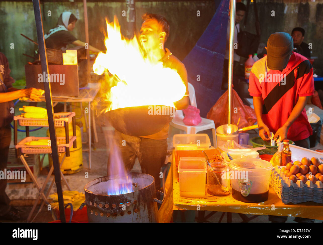 Fried noodle stall at night market Stock Photo - Alamy