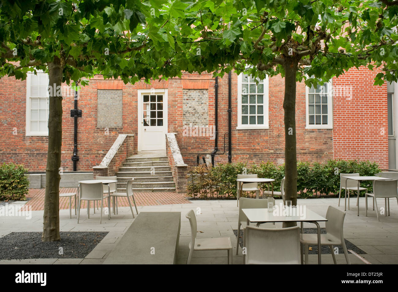 Pallant House Gallery is a Queen Anne townhouse adjoined by a ...