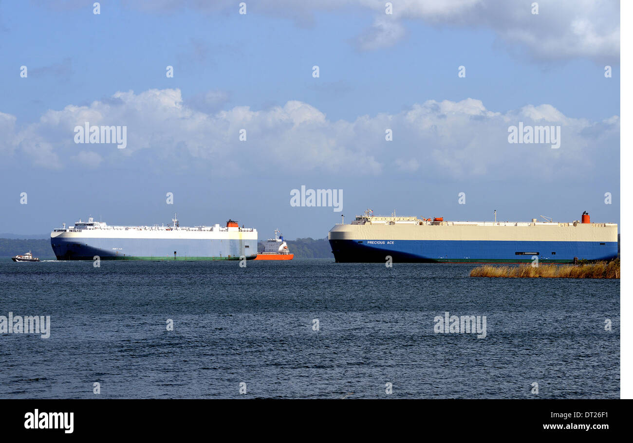 Dignity ace hi-res stock photography and images - Alamy