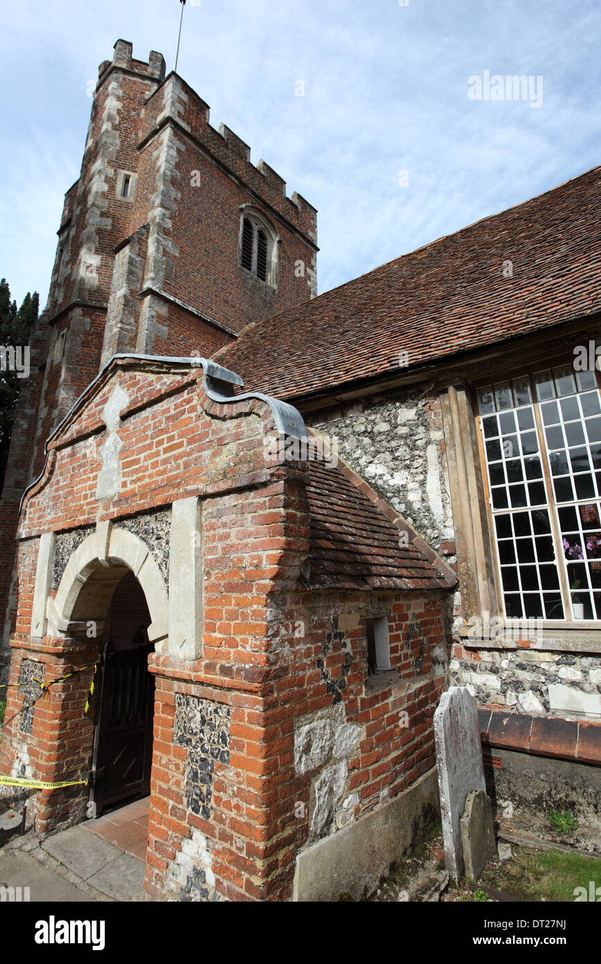 St james the less church dorney hi-res stock photography and images - Alamy