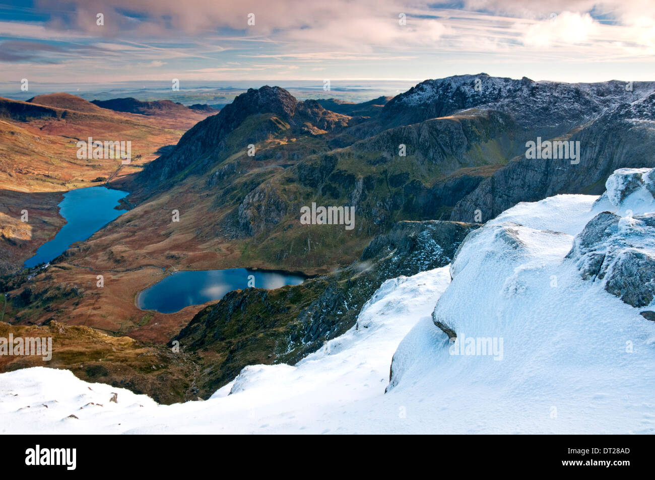 Summit of y garn hi-res stock photography and images - Alamy