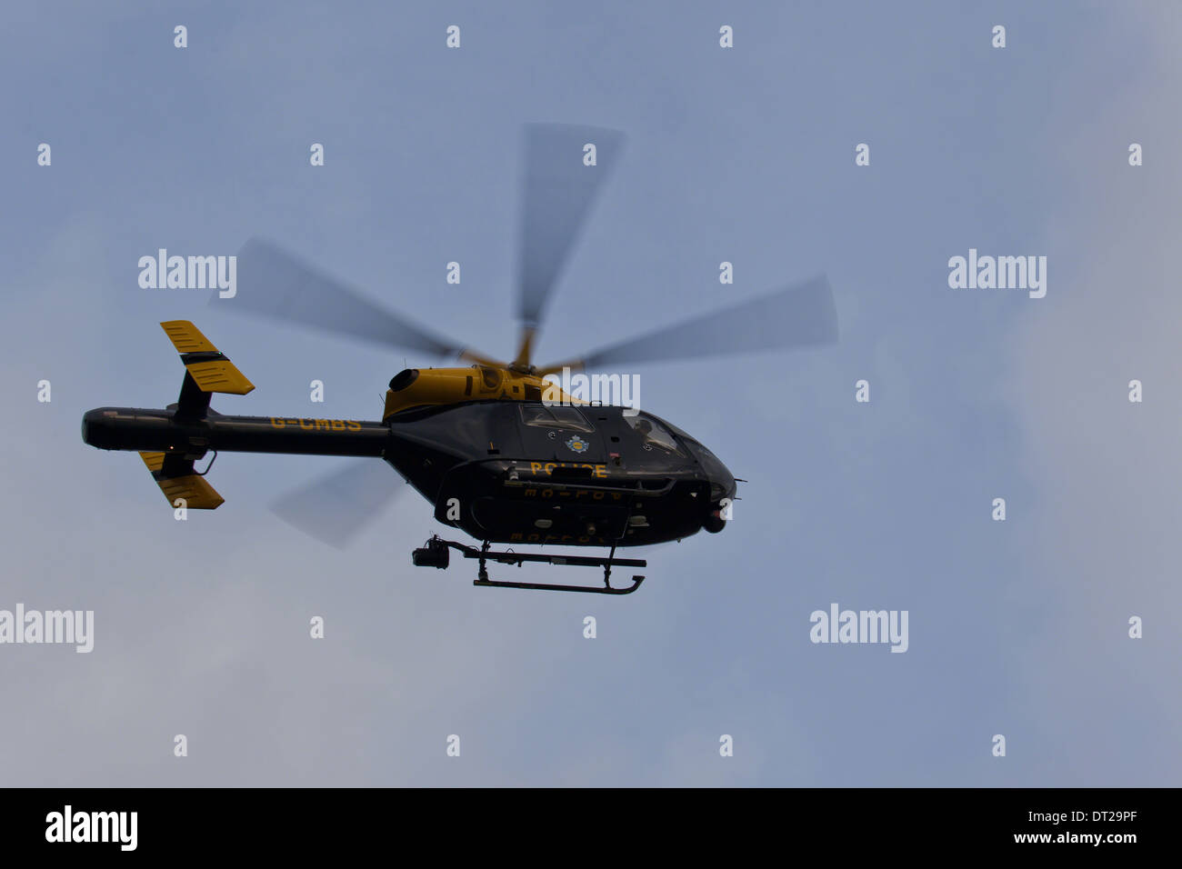 Yellow helicopter flying hi-res stock photography and images - Alamy