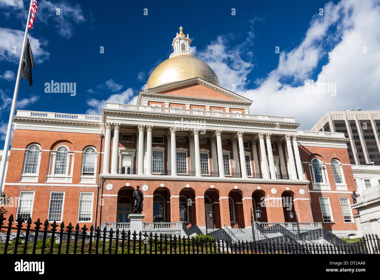 Massachusetts state capitol hi-res stock photography and images - Alamy