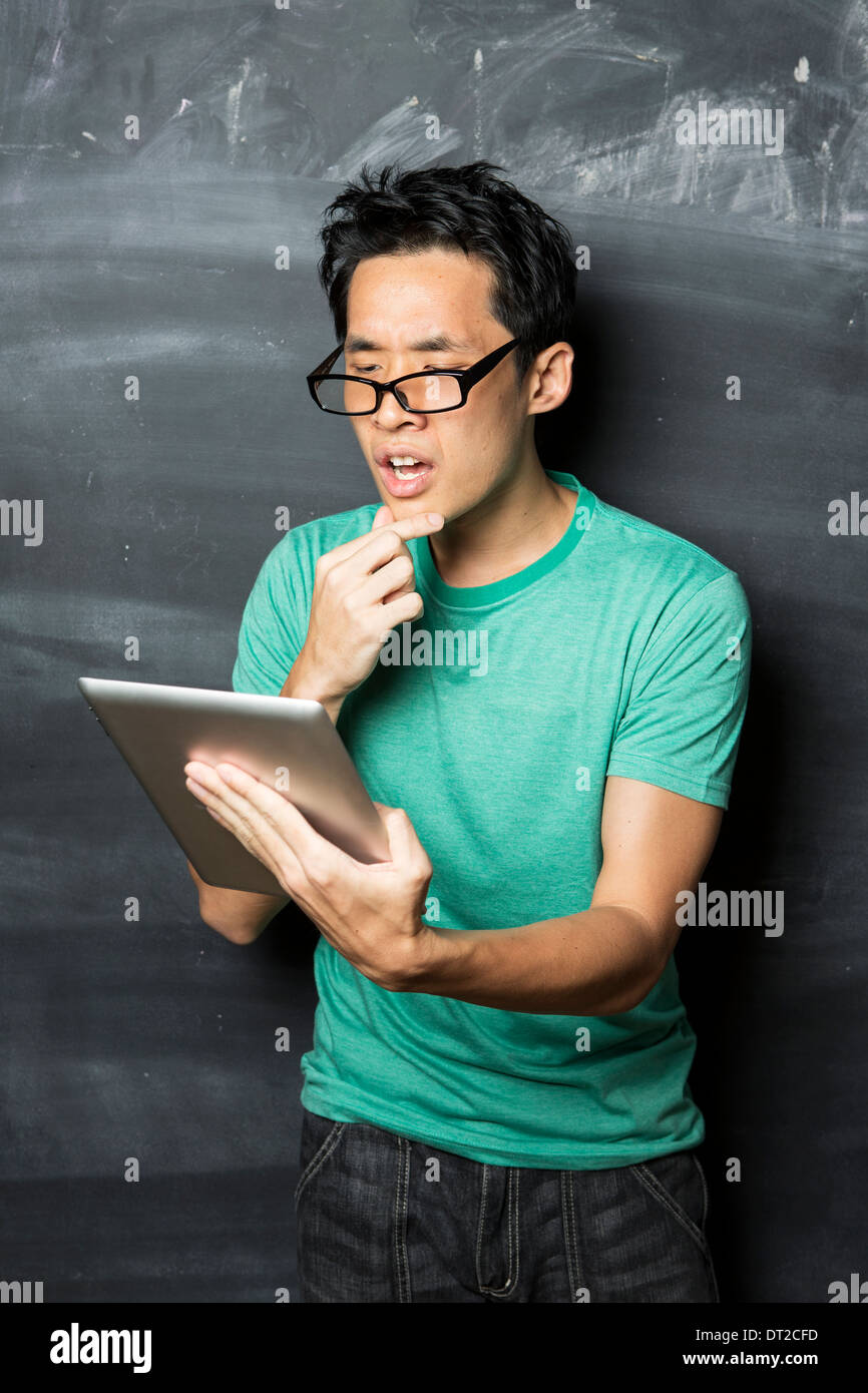 Cool man with ipad hi-res stock photography and images - Alamy