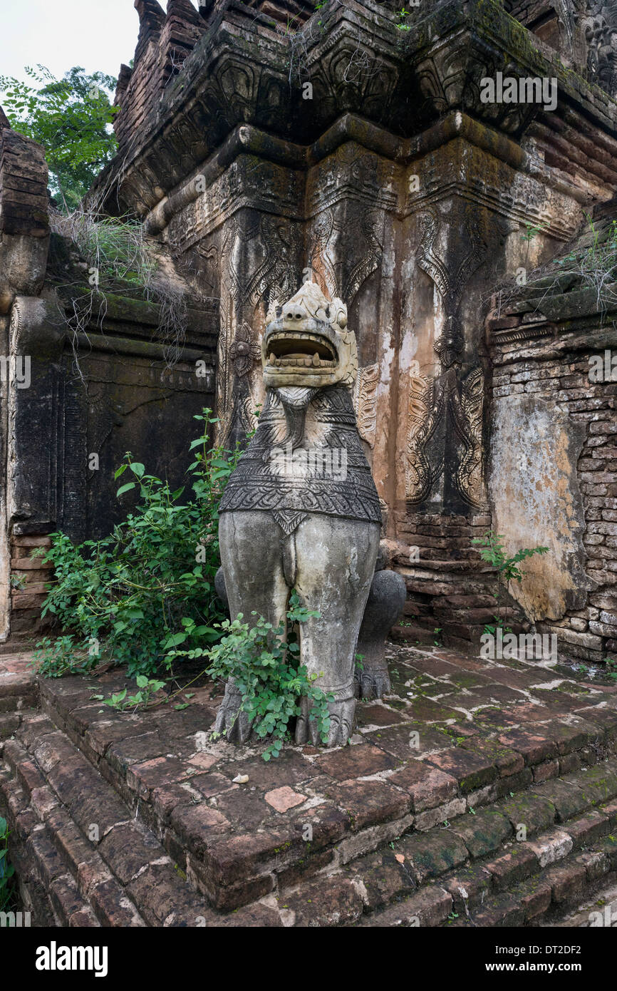 Old statue chinthe lion hi-res stock photography and images - Alamy