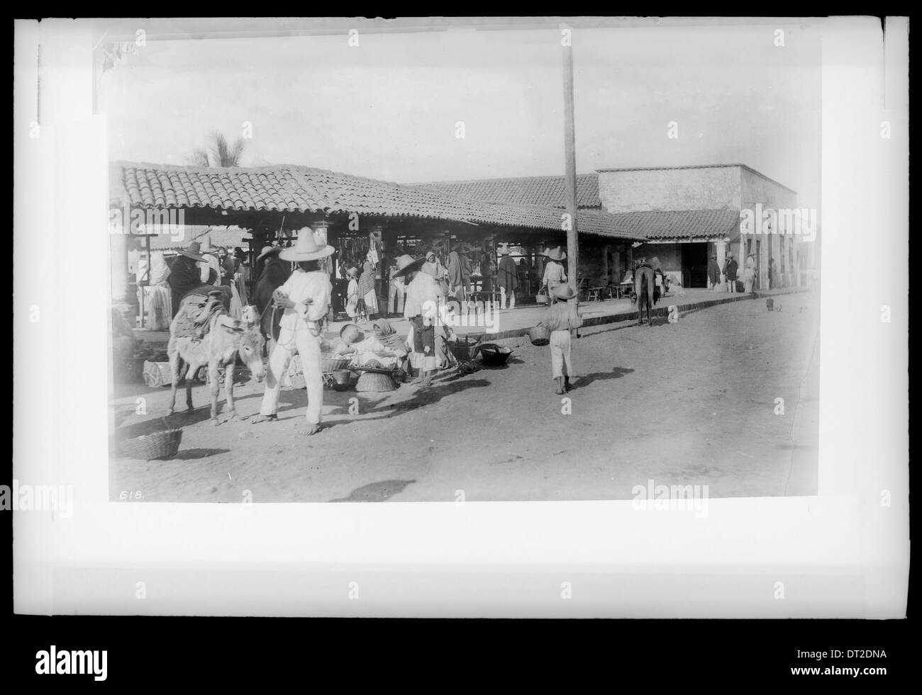 Early 1900s food market hi-res stock photography and images - Alamy