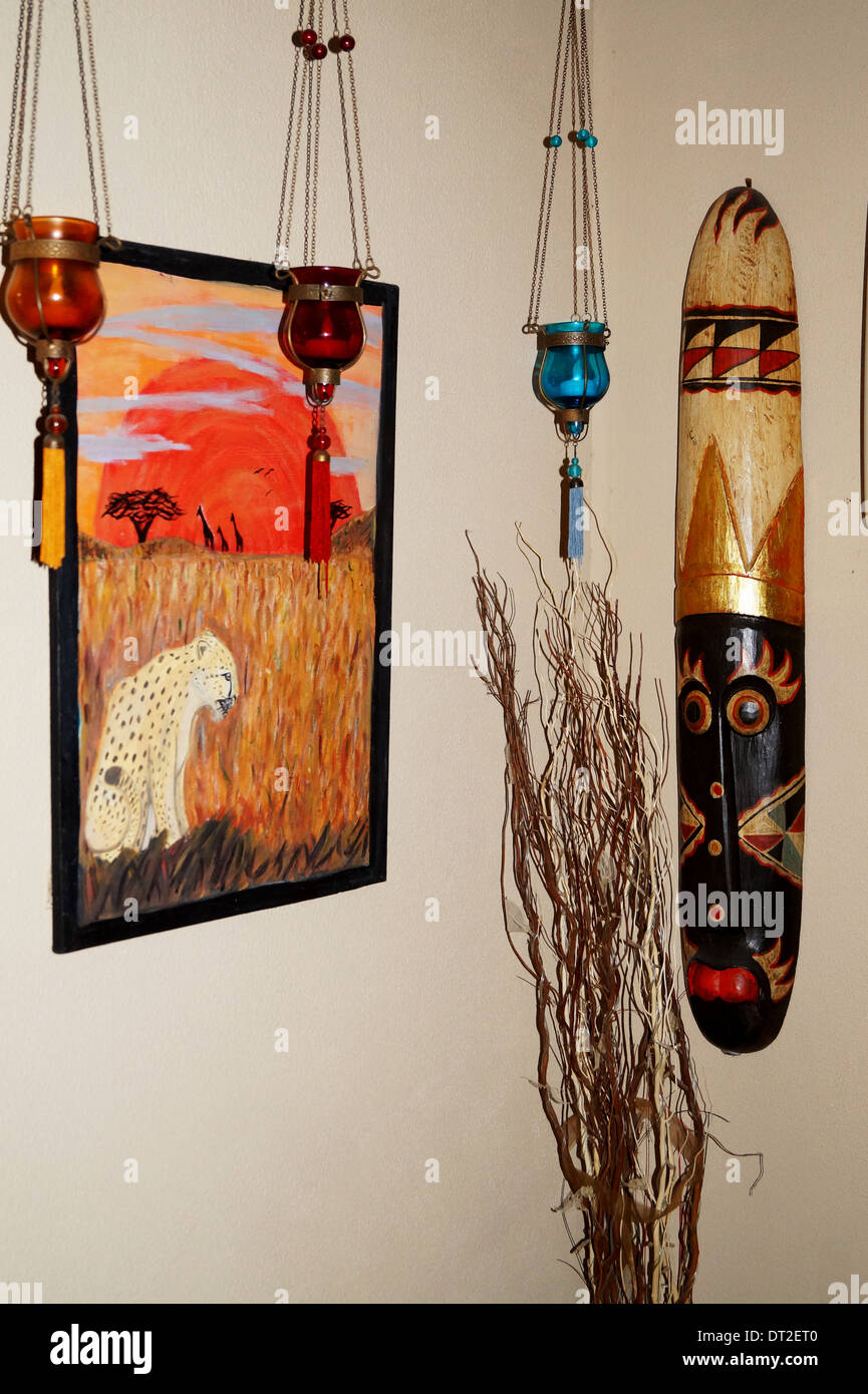 Cheetah painting and African Mask Stock Photo - Alamy