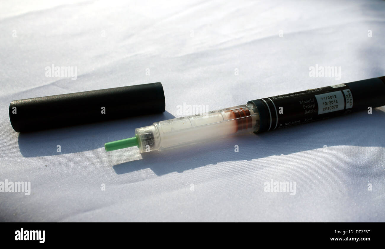 Insulin pen hi-res stock photography and images - Alamy