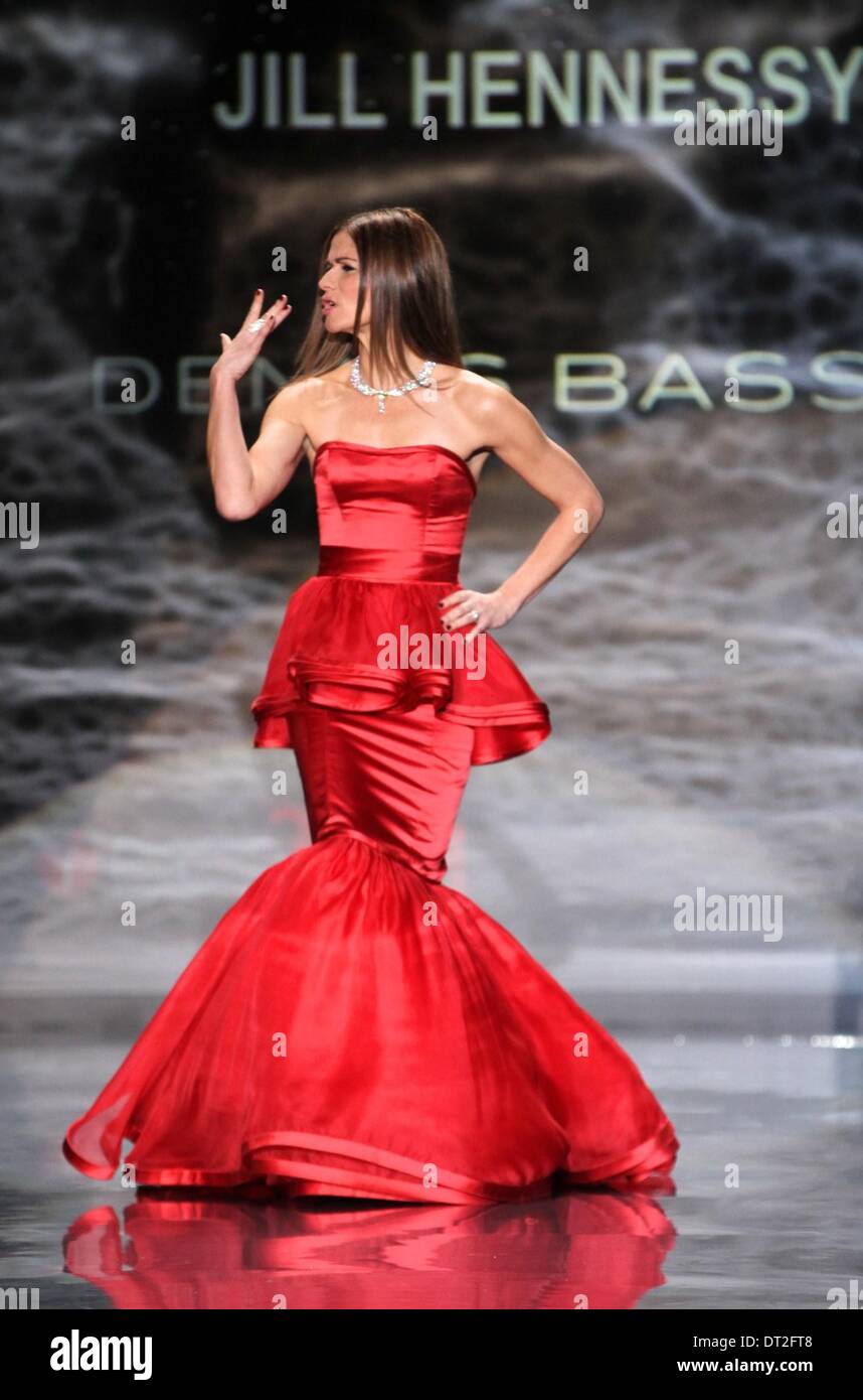New York, NY, USA. 6th Feb, 2014. Jill Hennessy on the runway for The ...