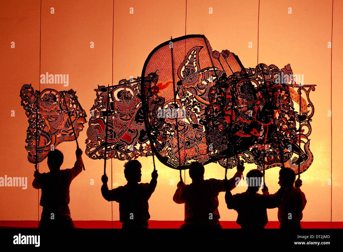Shadow puppet thailand hi-res stock photography and images - Alamy