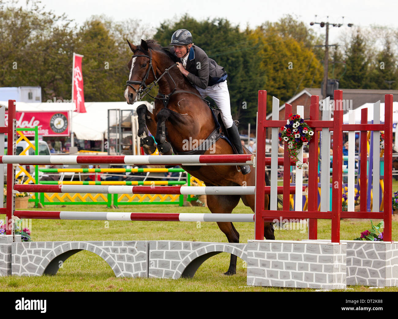 Show_jumping hi-res stock photography and images - Alamy