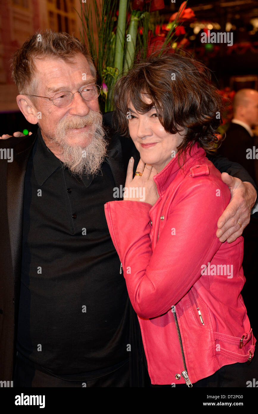 John hurt wife anwen rees hi-res stock photography and images - Alamy