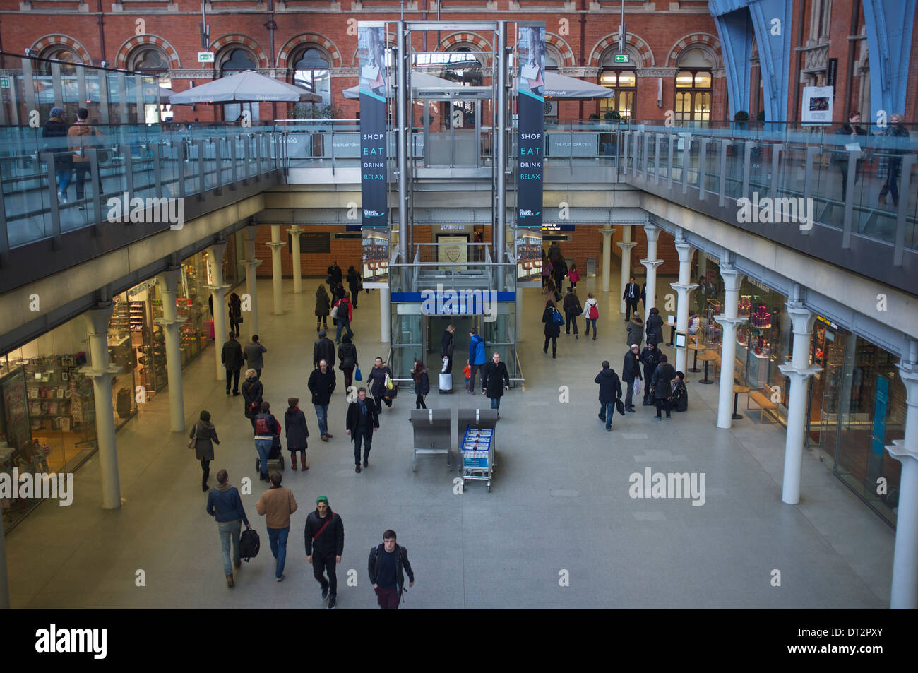 Eurostar terminal at London St Pancras Stock Photo - Alamy