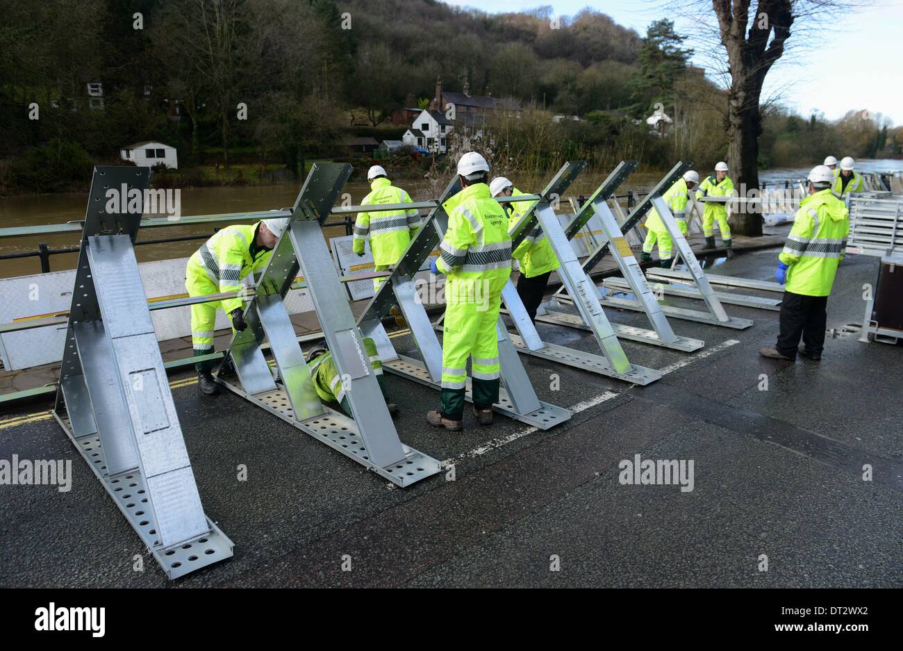 Flood defences hi-res stock photography and images - Alamy