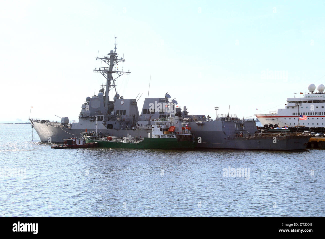 Uss pinckney hi-res stock photography and images - Alamy