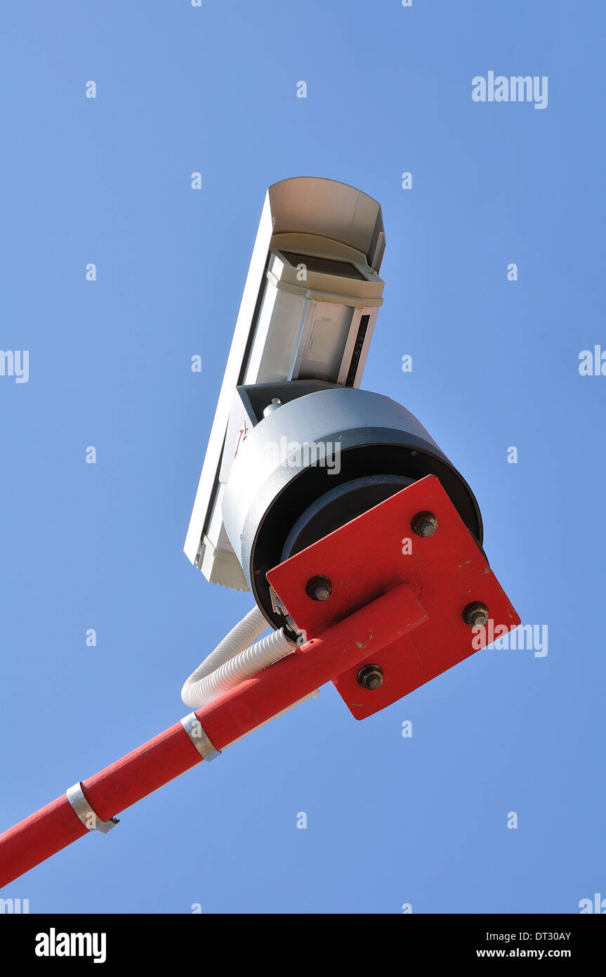 Camera mounted on metal post hi-res stock photography and images - Alamy