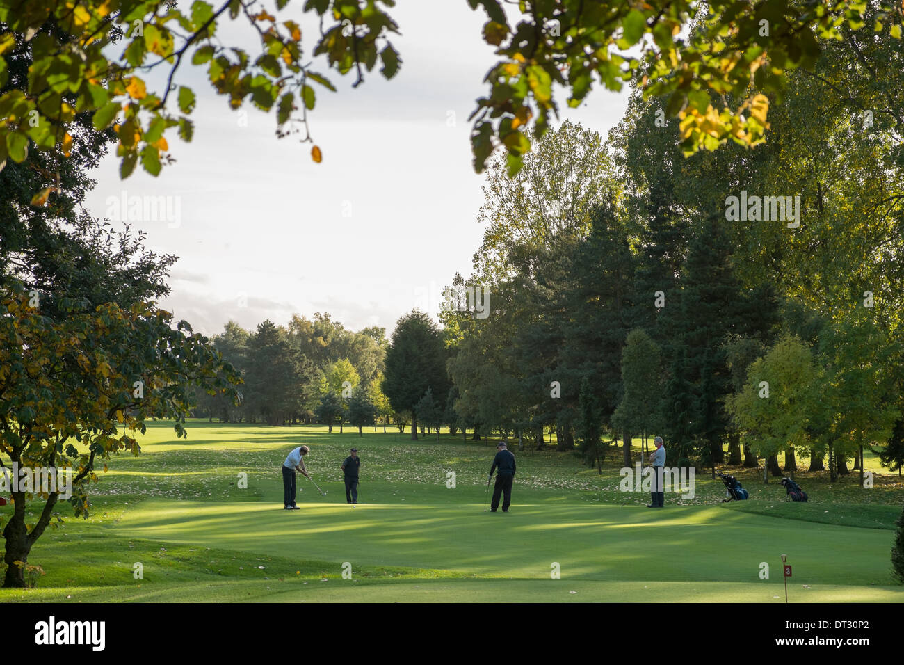 19th hole golf hi-res stock photography and images - Alamy