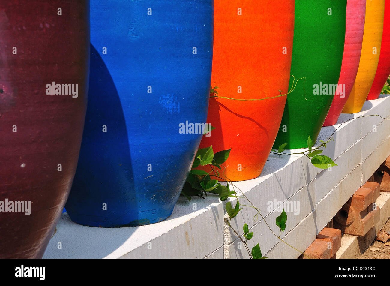Vase vector art hi-res stock photography and images - Alamy