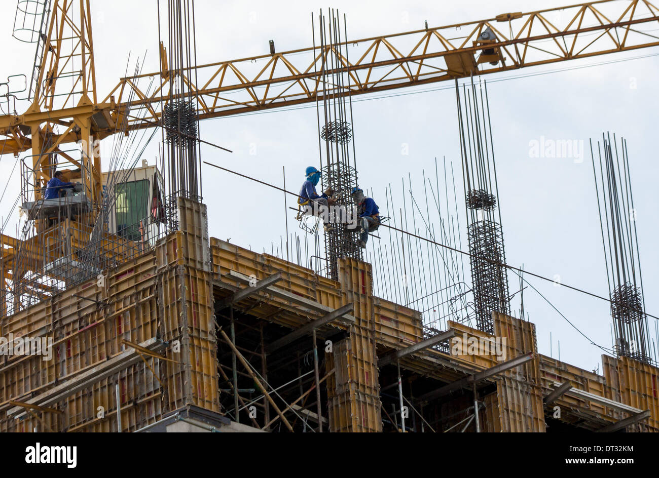 Manila, Philippines. 7th Feb, 2014. Metro Manila, Philippines: February ...