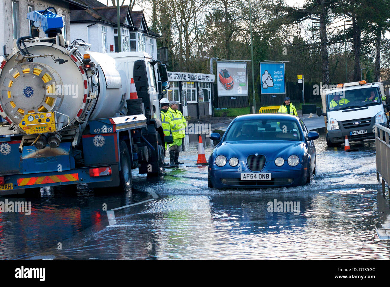 Whyteleafe, Purley, Surrey. Friday 7th February 2014. Flooding closes ...