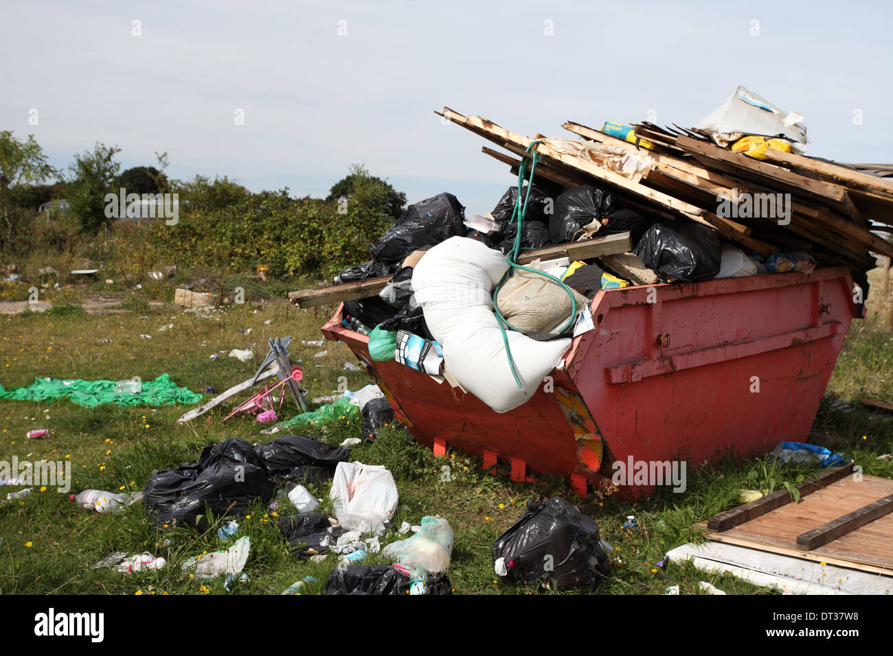 Litter in english countryside hi-res stock photography and images - Alamy