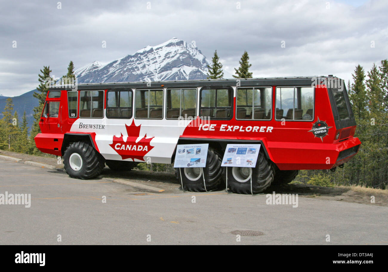 Athabasca Glacier Ice Fields Parkway Explorer Vehicle in the Canadian ...
