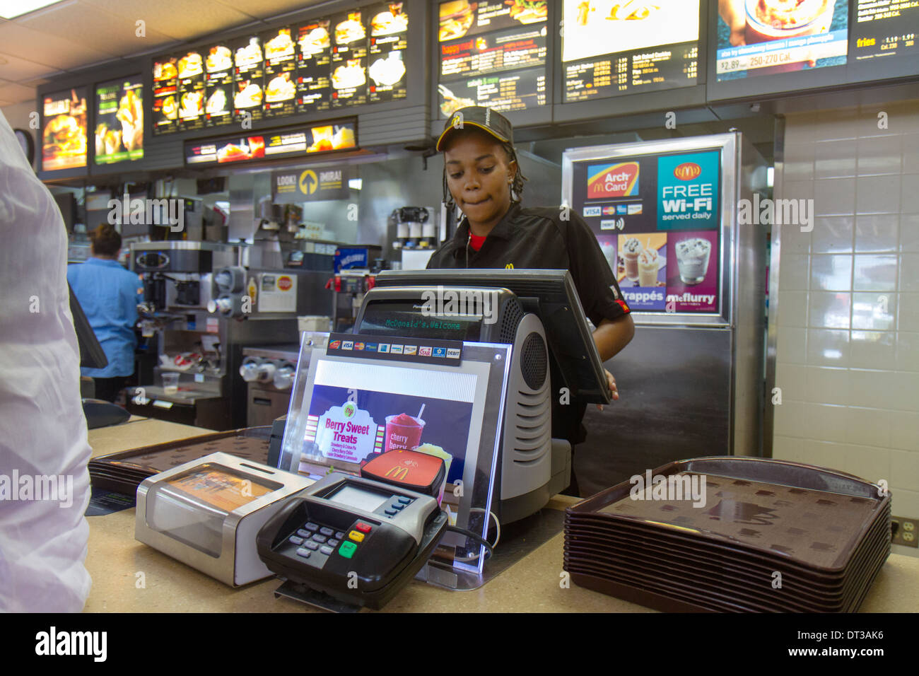 Fast Food Cashier Stock Photos & Fast Food Cashier Stock Images - Alamy