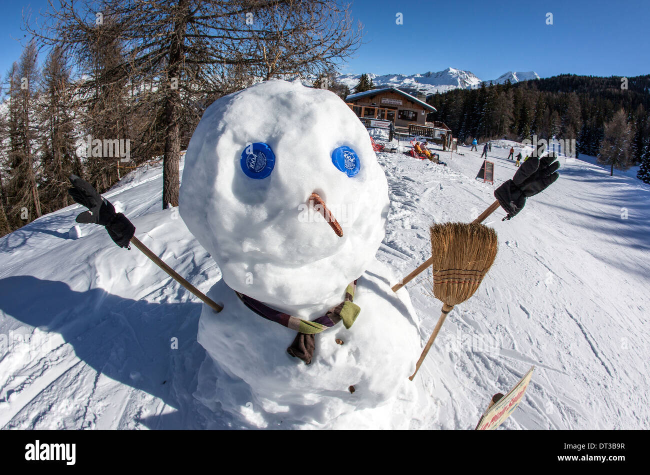 Snowman france hi-res stock photography and images - Alamy