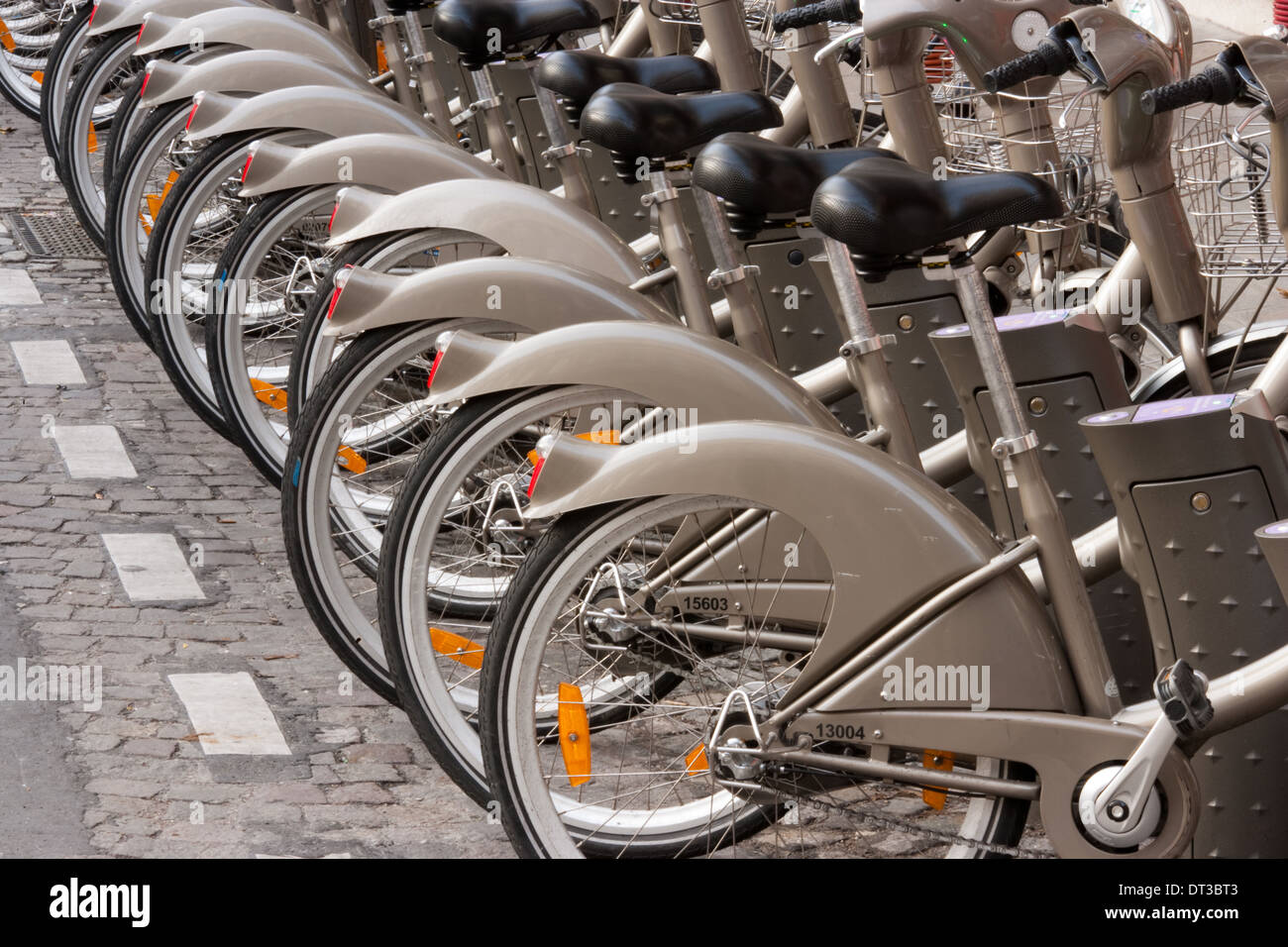 Rent a bicycles hi-res stock photography and images - Alamy