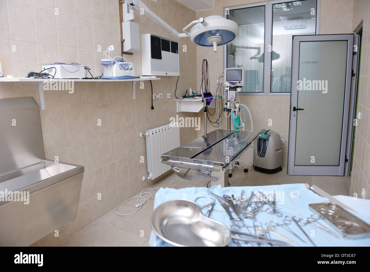 surgery room indoor Stock Photo - Alamy