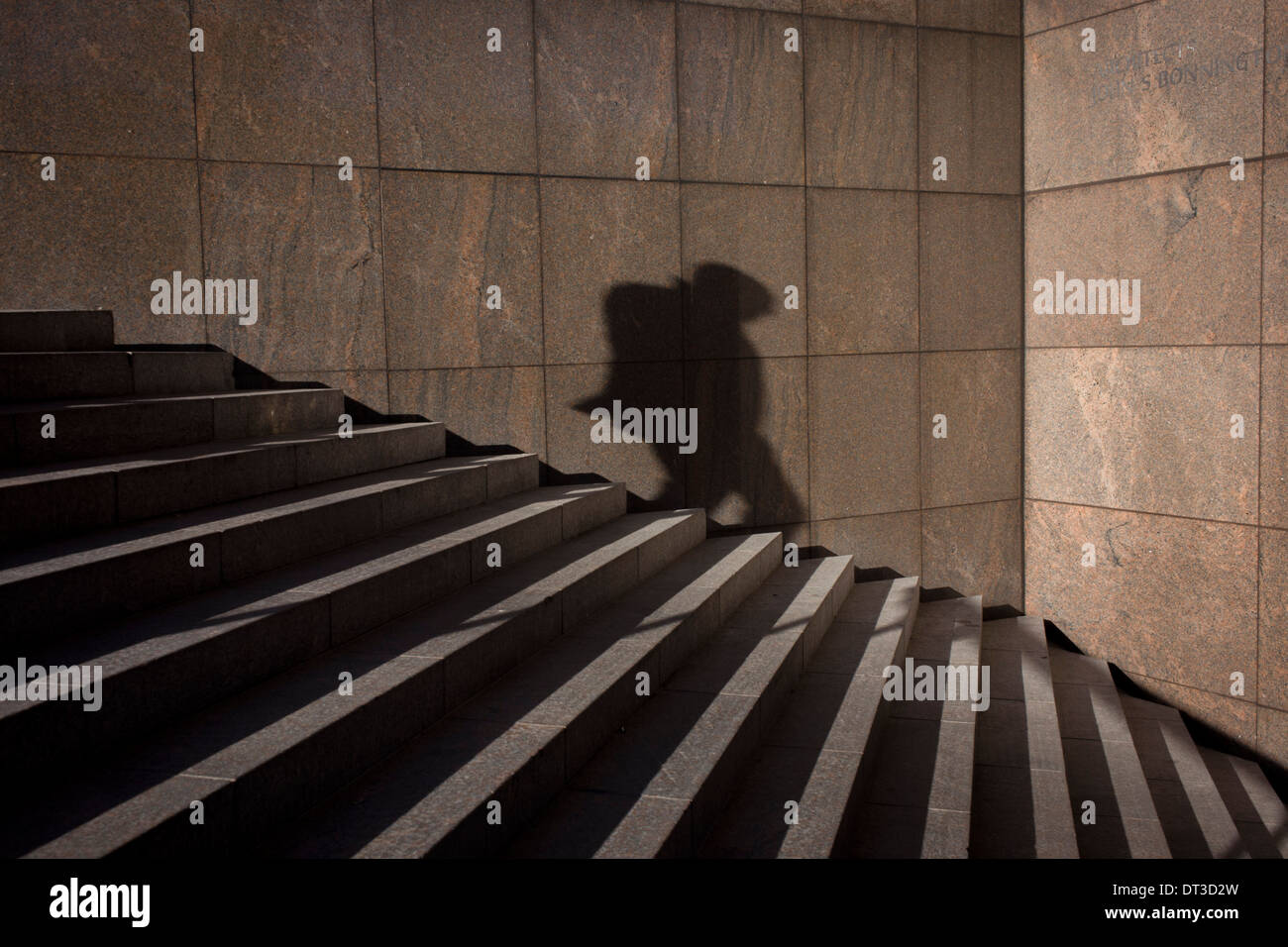Anonymous silhouette of a bridge hi-res stock photography and images ...
