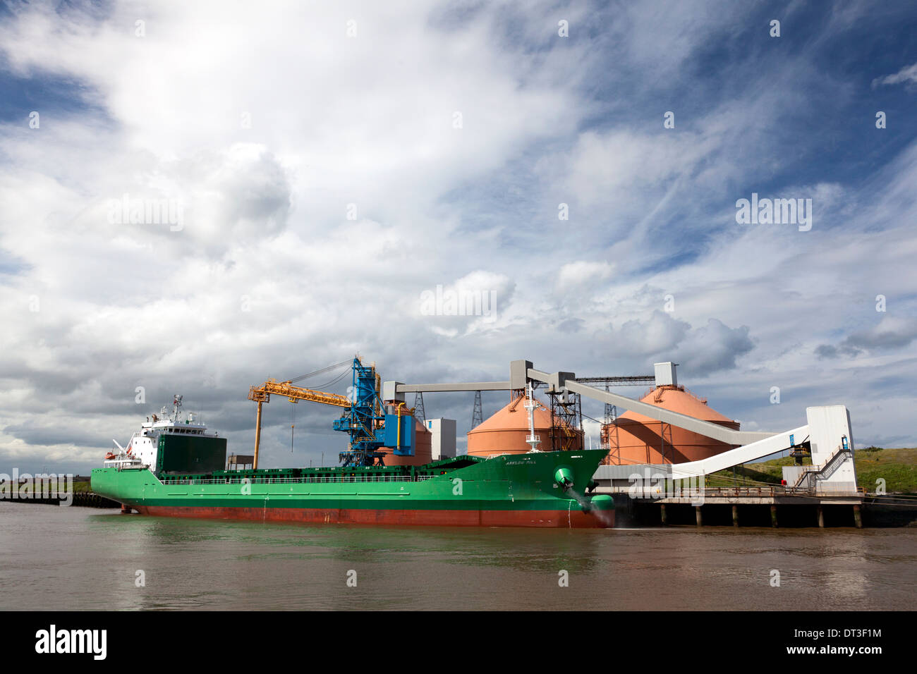 Cargo ship 'Arklow Mill' being unloaded at the Alcan aluminium ore ...