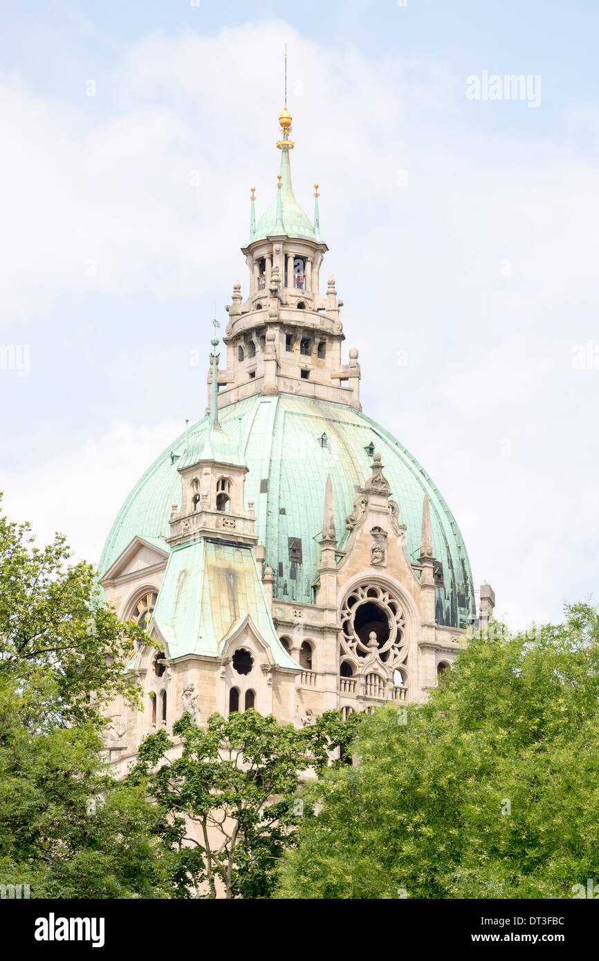 House of hanover symbol hi-res stock photography and images - Alamy