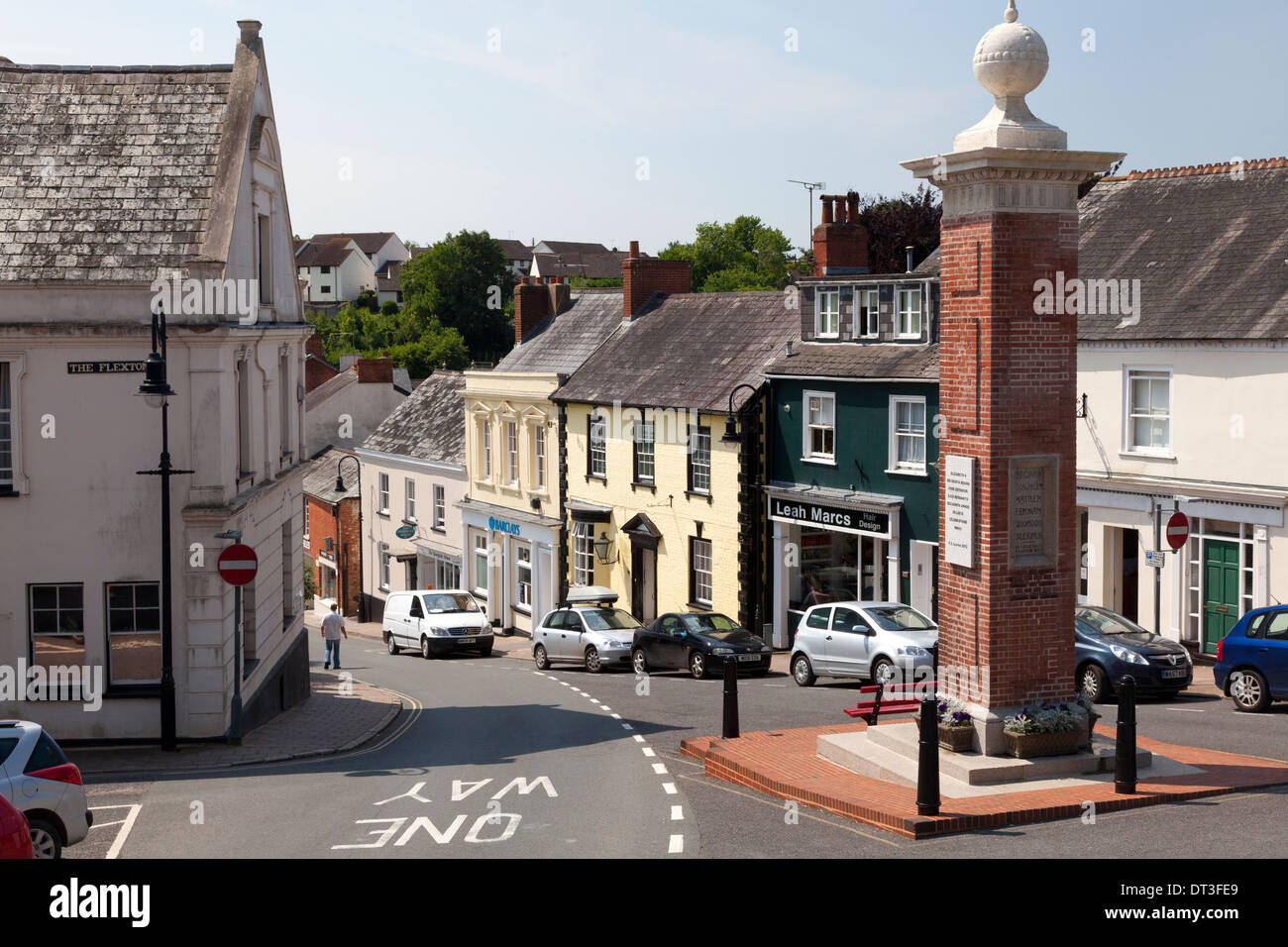Silver Street with monument commemorating Queen Victoria's Diamond ...