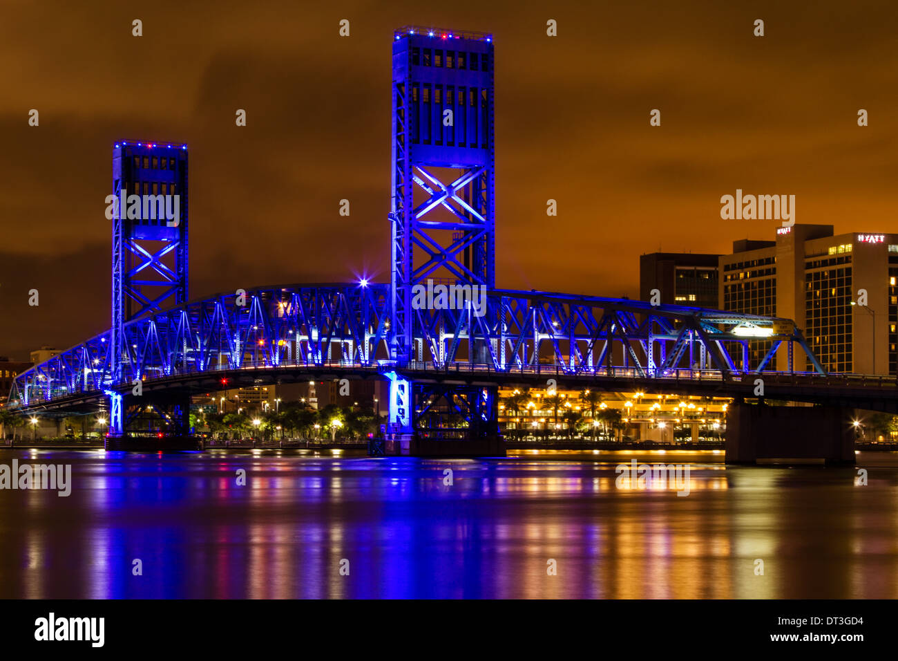 John T. Alsop Jr. Bridge or Main Street Bridge at twilight ...