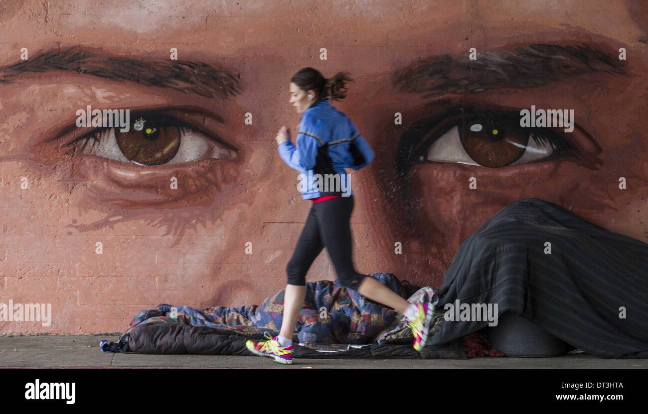 Homeless woman los angeles hi-res stock photography and images - Alamy