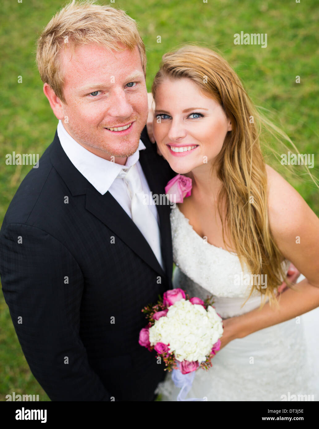 Wedding Couple, Happy Bride and Groom, Shallow depth of field, focus on ...