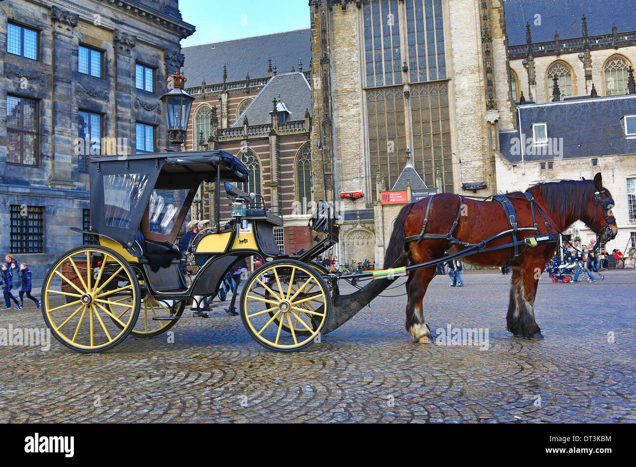 Horse carriage in dam square hi-res stock photography and images - Alamy