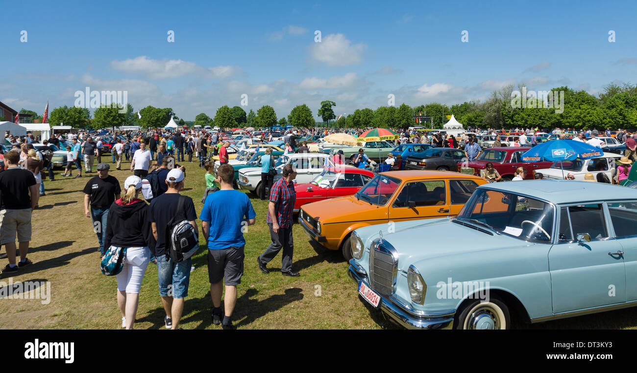 Auto vintage hi-res stock photography and images - Alamy