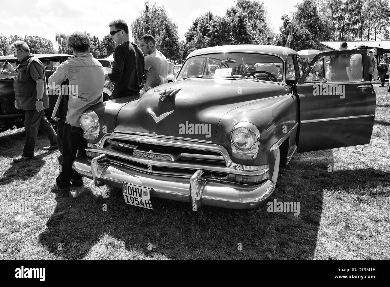 Old car to new car Black and White Stock Photos & Images - Alamy