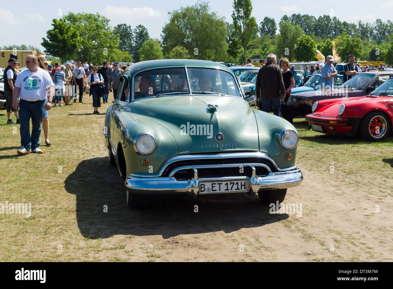 Oldsmobile 88 hi-res stock photography and images - Alamy