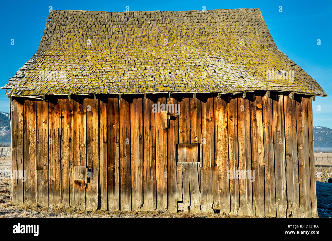 Caving in roof hi-res stock photography and images - Alamy