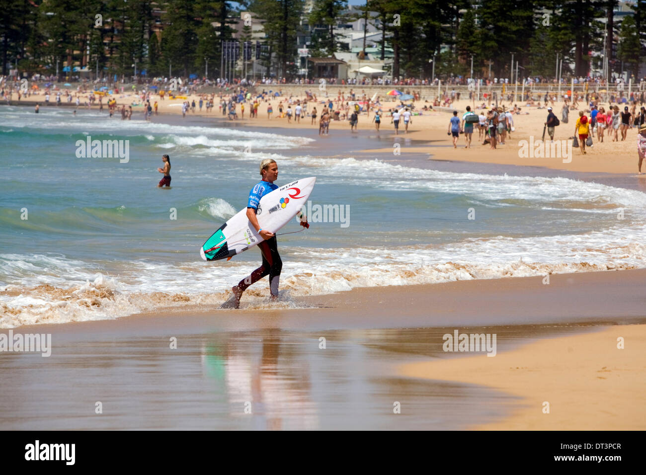 Australian boy surfer hi-res stock photography and images - Alamy