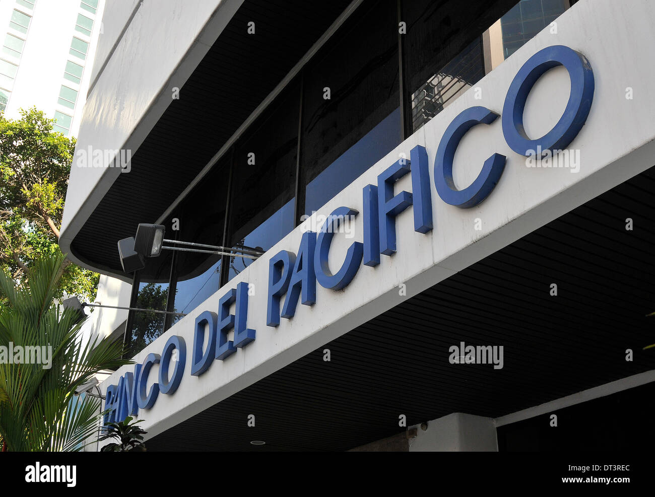 Banco Pacifico Logo Glo November 2022 By The Papers Inc. Issuu