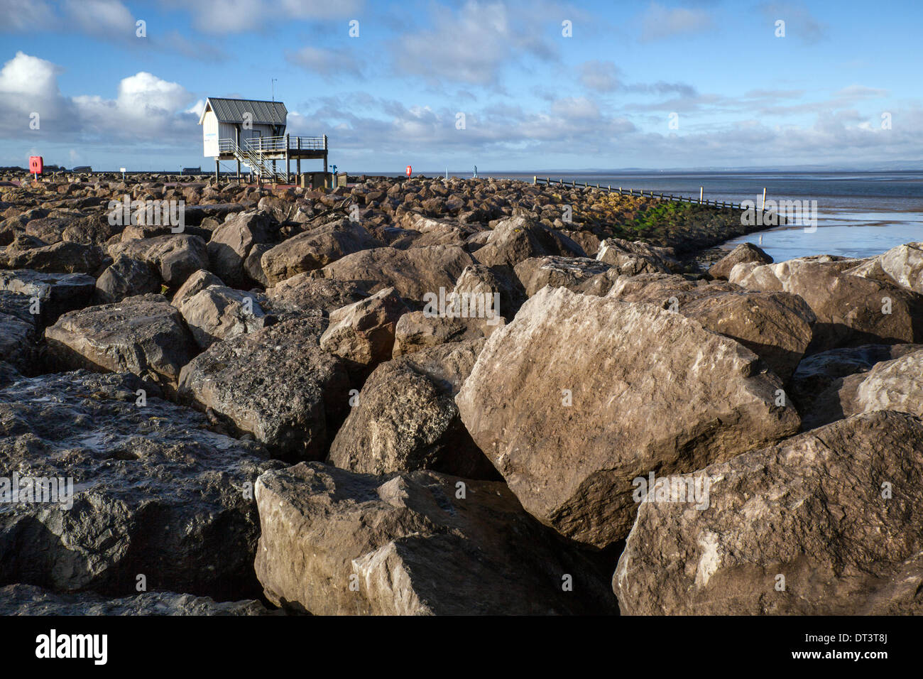 Morecambe, Lancashire, UK. 7th February, 2014. Dawlish problem! 'Rip ...