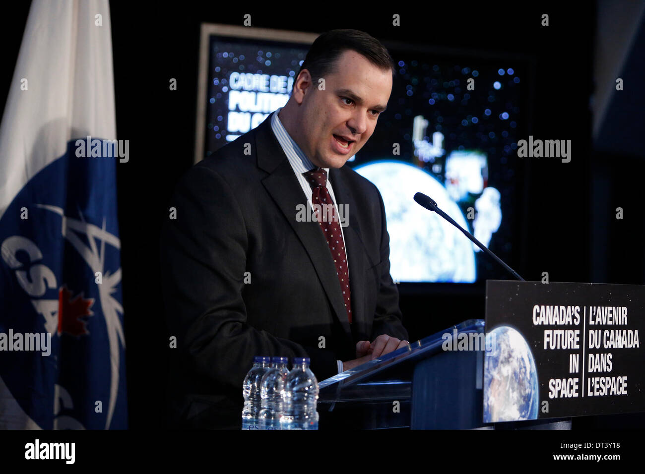 James moore hi-res stock photography and images - Alamy